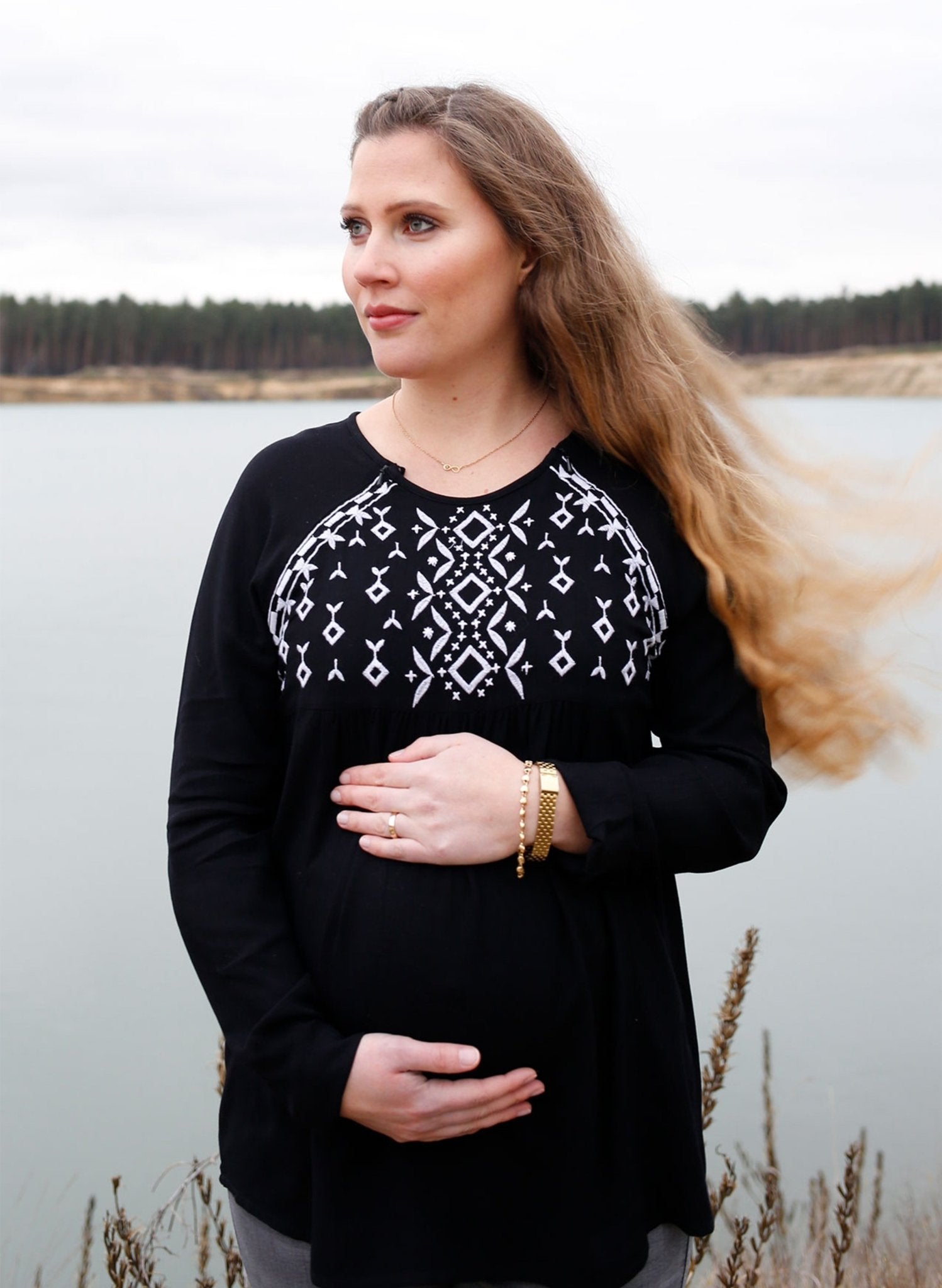 Maternity & Nursing Embroidered Blouse - Black/White – Mums and Bumps